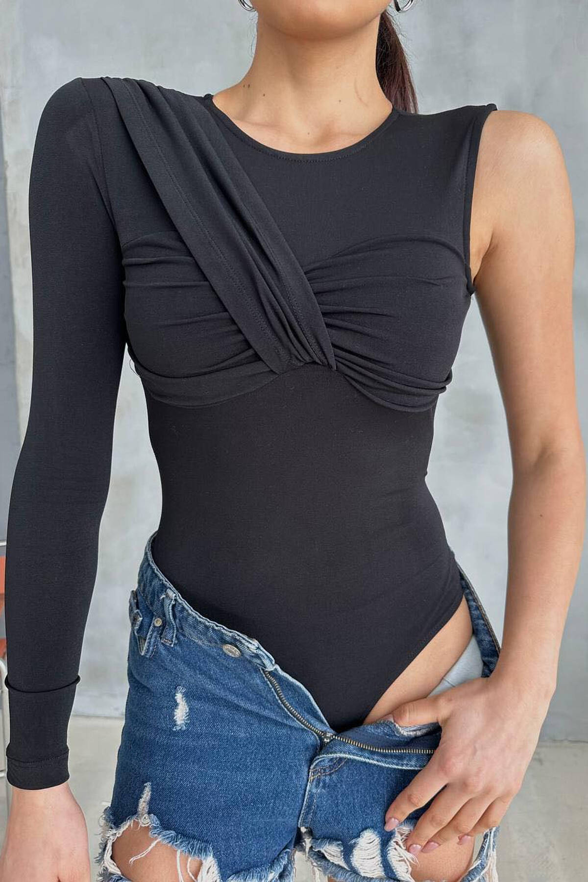ONE COLOR ONE ARM WOMAN BODY BLACK BODY EL-9058