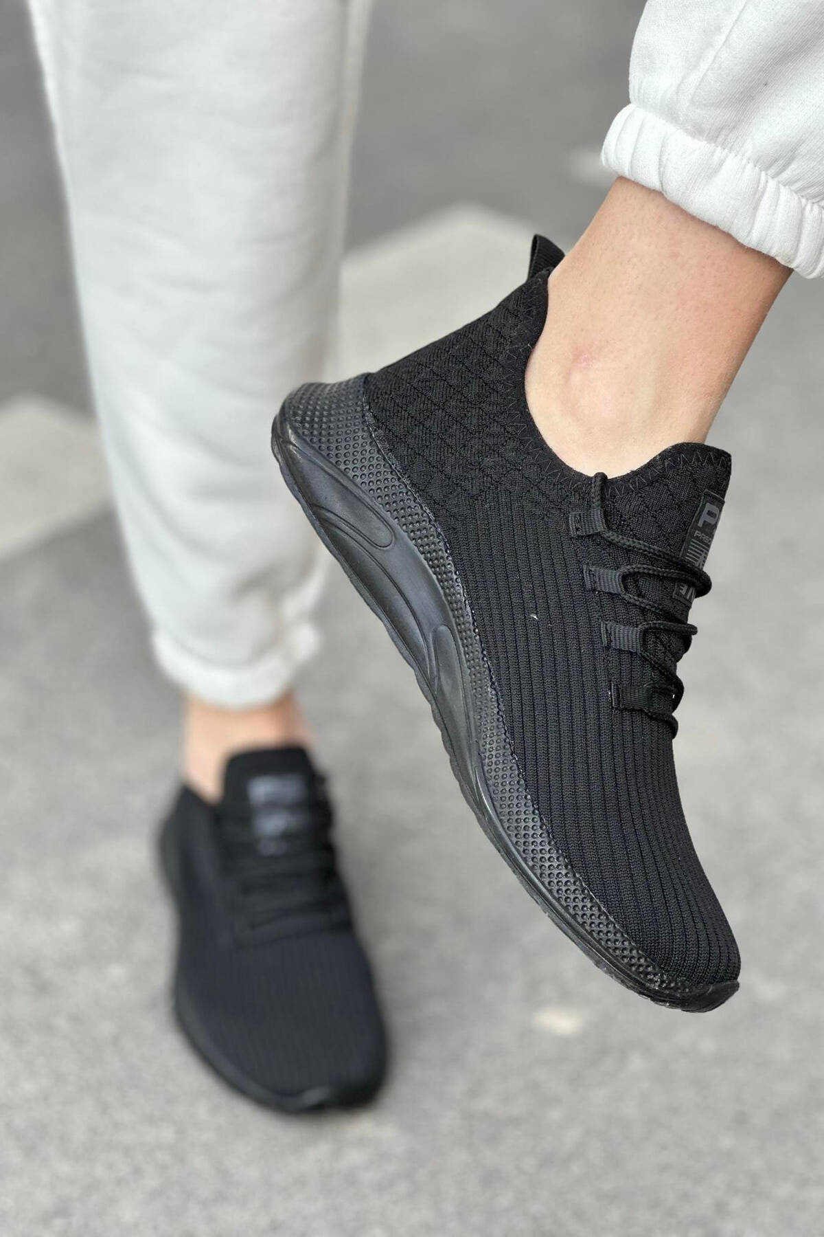 SIMPLE ONE COLOR WOMAN SNEAKERS BLACK SNEAKERS PAS-062