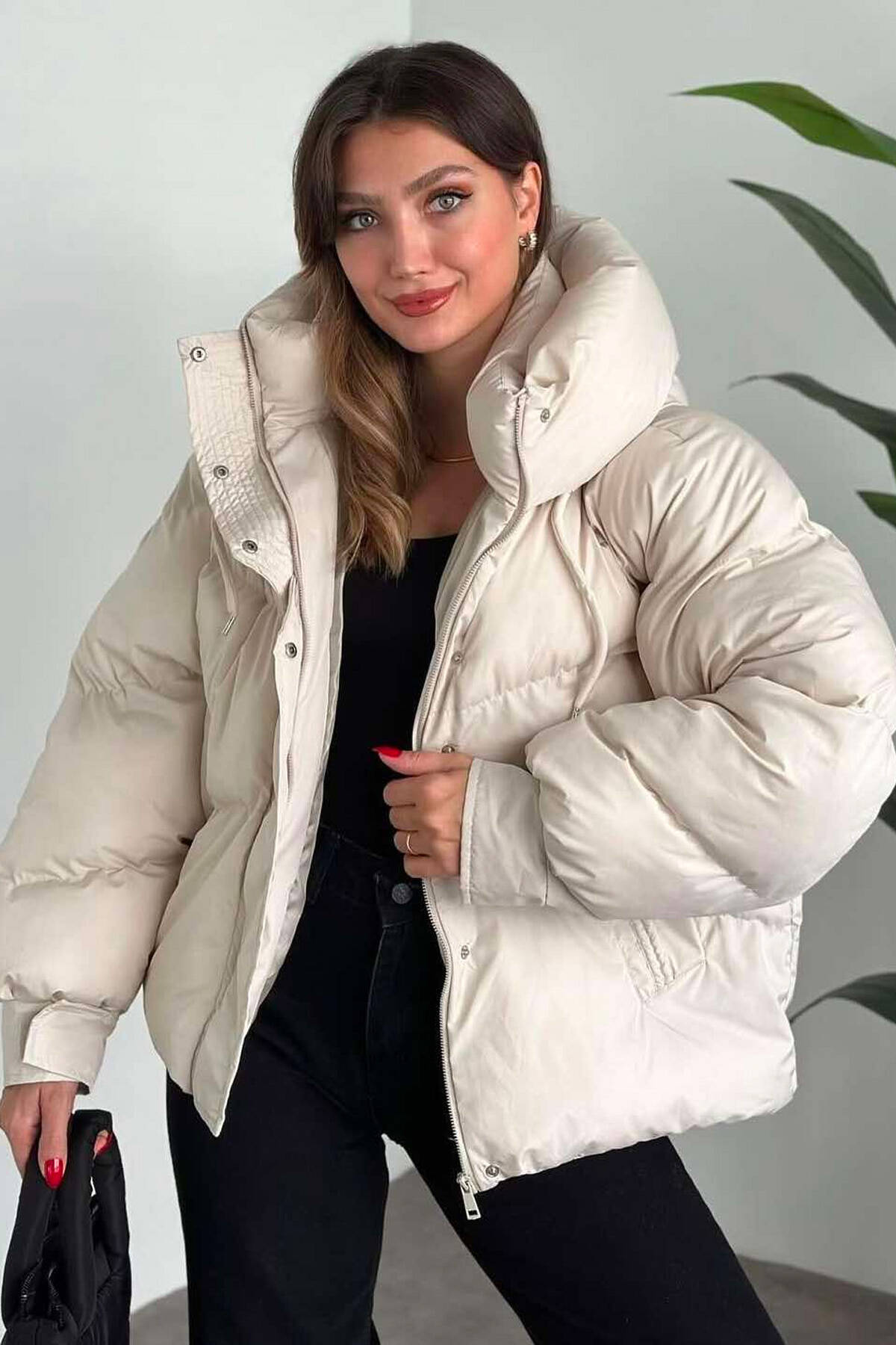 HOOD WOMEN PUFFER JACKET CREAM/KREM PUFFER JACKET ET-2422